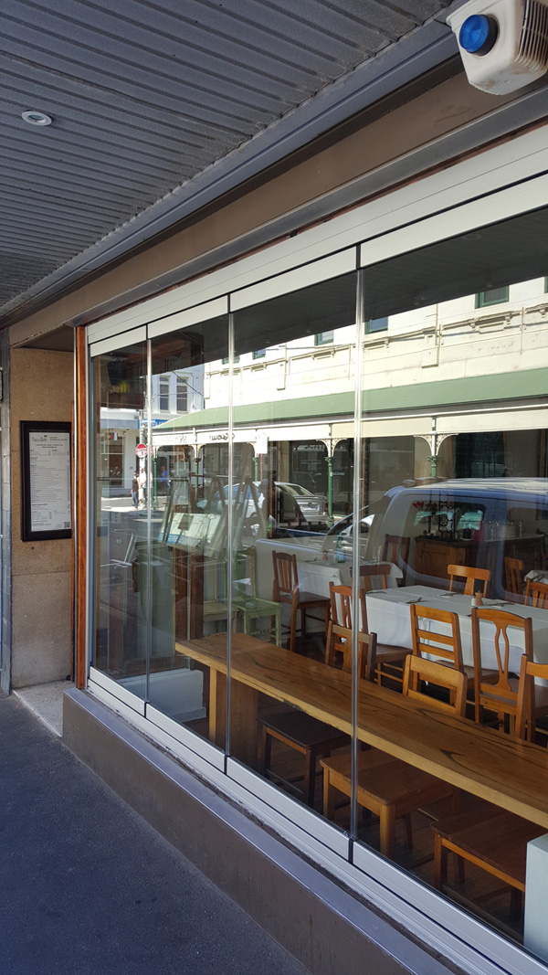 Frameless Glass Stacking Systems – Clear Edge Glass