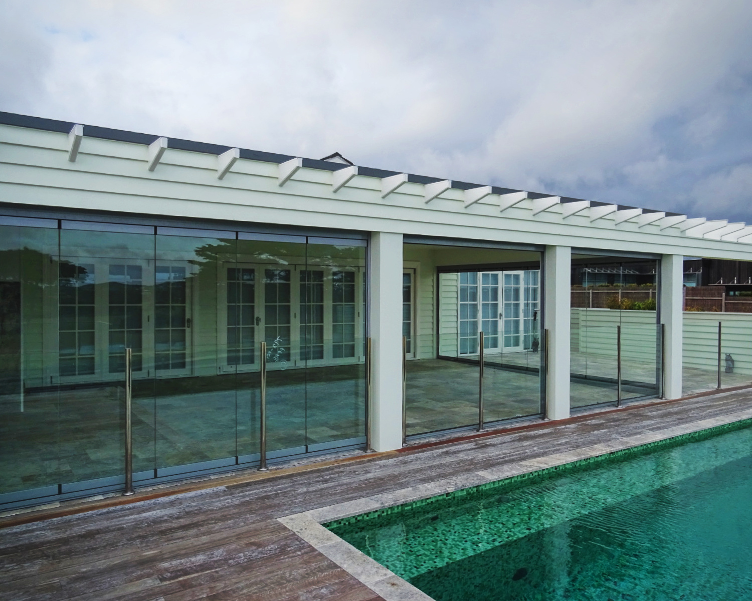 Advance your architecture with Clear Edge Glass - CLEAR EDGE GLASS