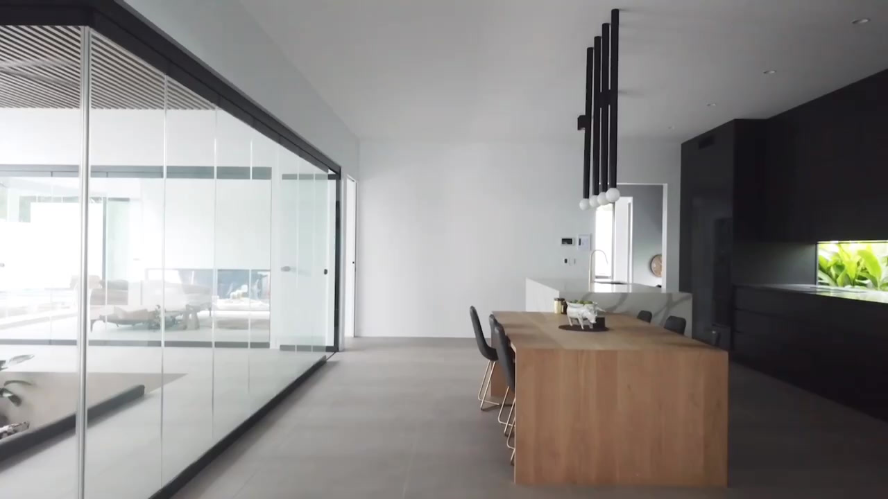 Frameless Glass Stacking Systems – Clear Edge Glass