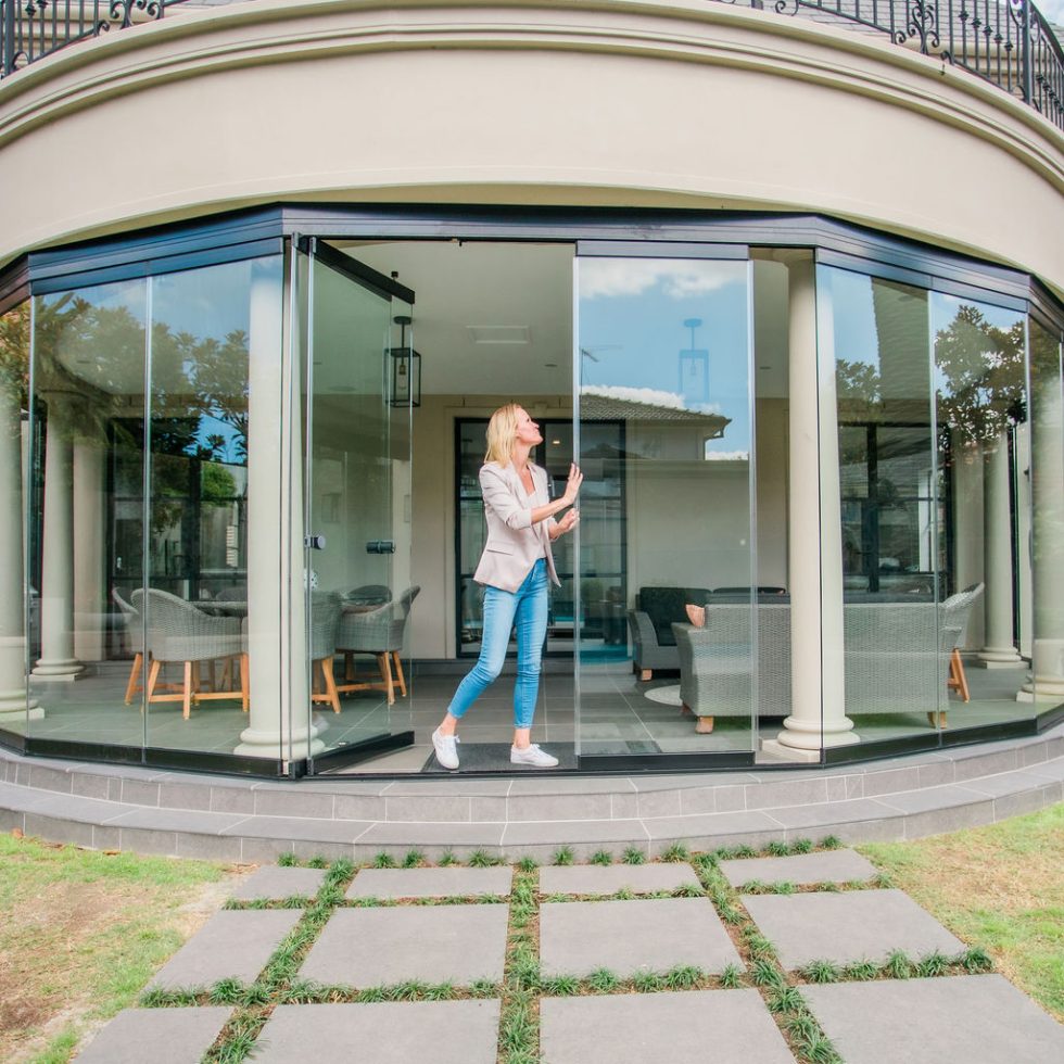 Alfresco Area: Unique Solutions from Clear Edge Glass - CLEAR EDGE GLASS