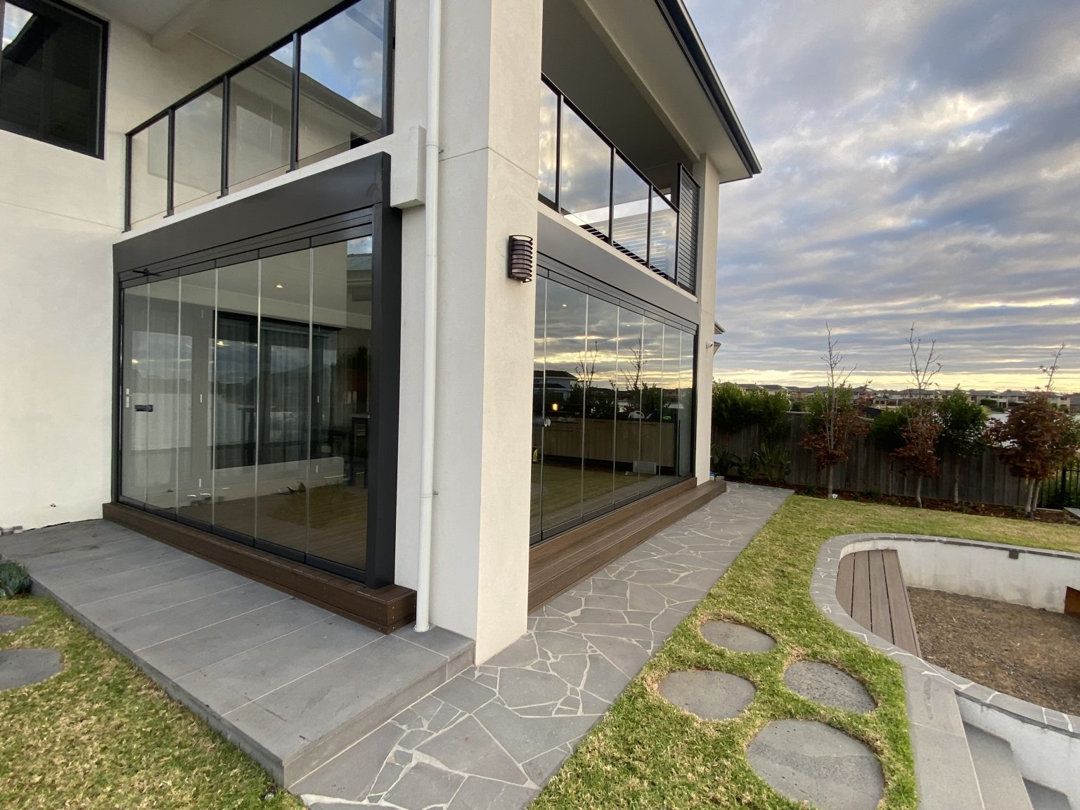 Alfresco Enclosure System - CLEAR EDGE GLASS