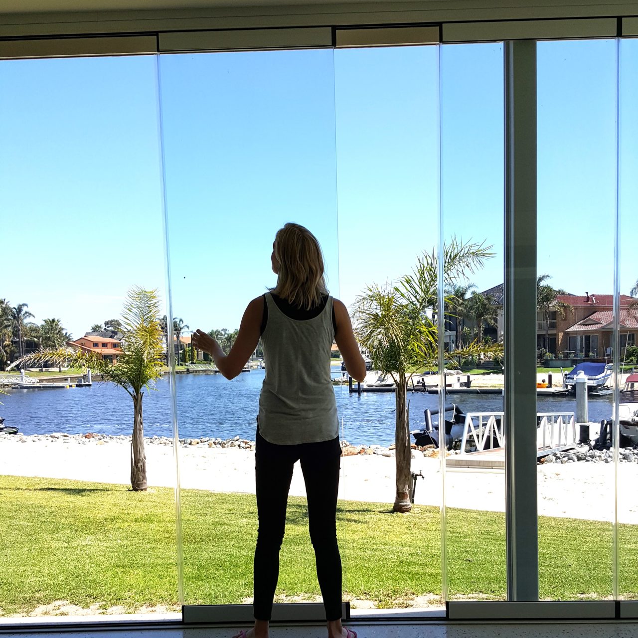 Balcony Screen - Frameless Glass - CLEAR EDGE GLASS